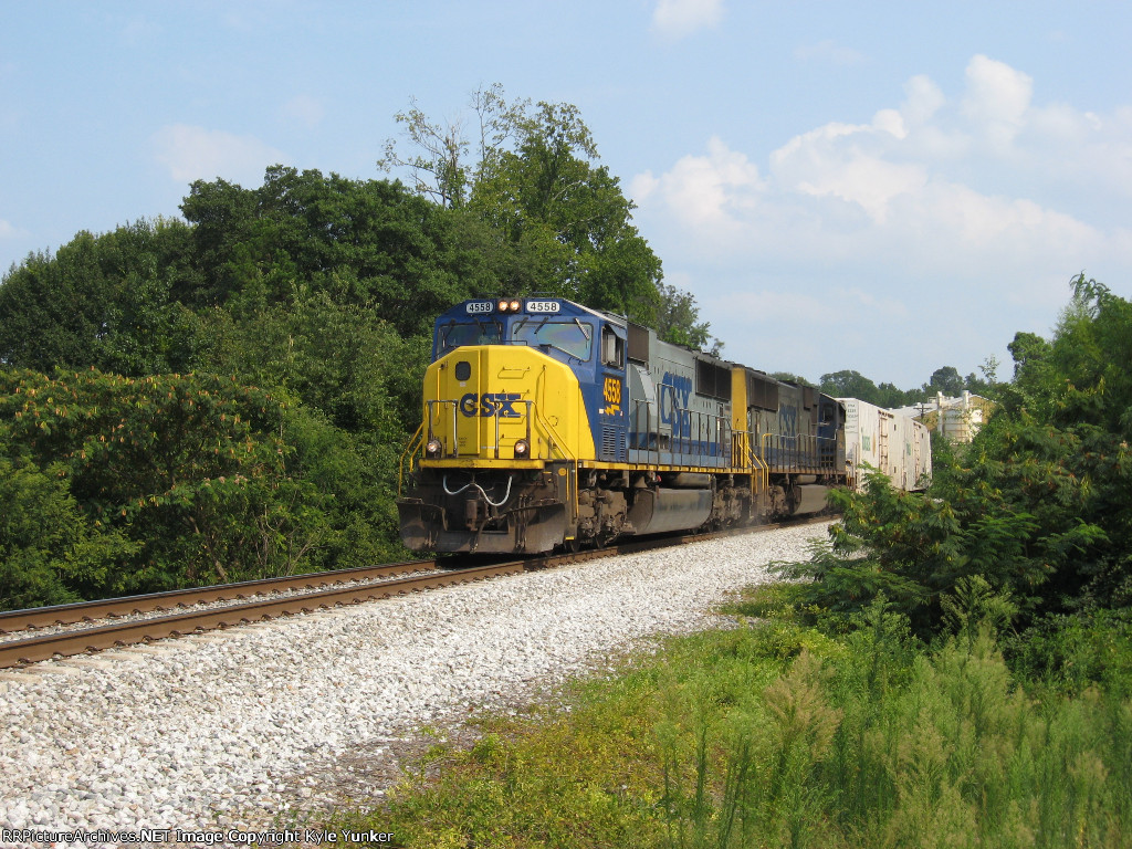 NB intermodal train Q142